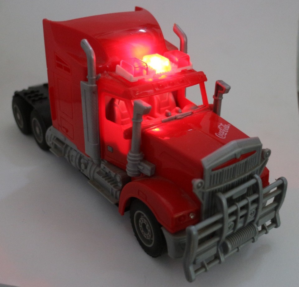 Grande modello camion della COCO COLA con motore, luce a pila FUNZIONA ...
