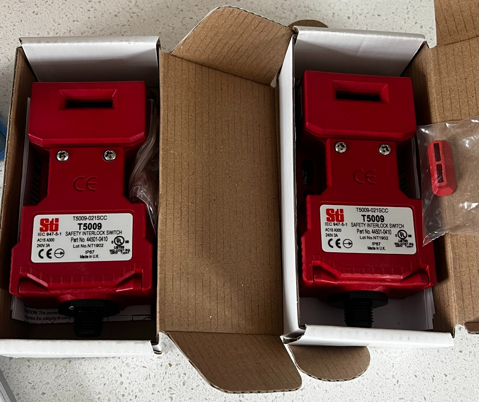 NIP STI T5007 Universal Tongue Operated Safety Interlock Switch 44526 ...