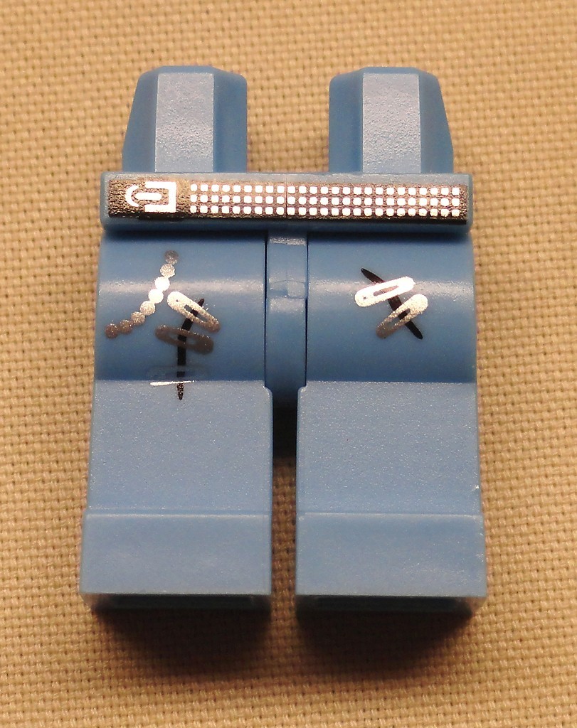 x1 NEW Lego Minifig Legs w/ Studded Belt and Safety Pins Pattern MEDIUM ...