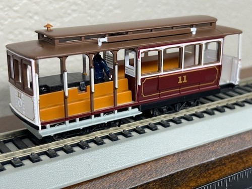CITY CABLE CAR - "SAN FRANCISCO STYLE" TROLLY RED DC powered - HO Scale ...