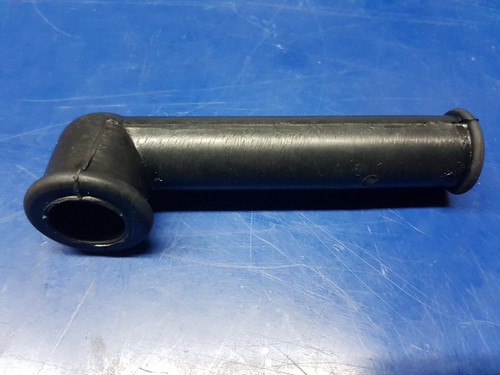 Mercedes M100 – OM615 Crankcase Breather Hose. Pt No:- 121 094 02 91 ...