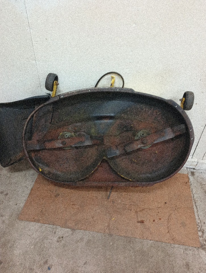 John Deere 42" Mower Deck D100 D110 E120 E130 LA125 LA135 E100 BUC11055 ...