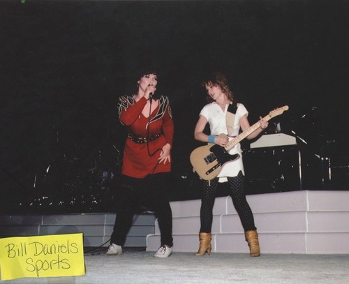 HEART NANCY ANN WILSON Barracuda Crazy On You Magic Man Kick It 8 X 10 ...