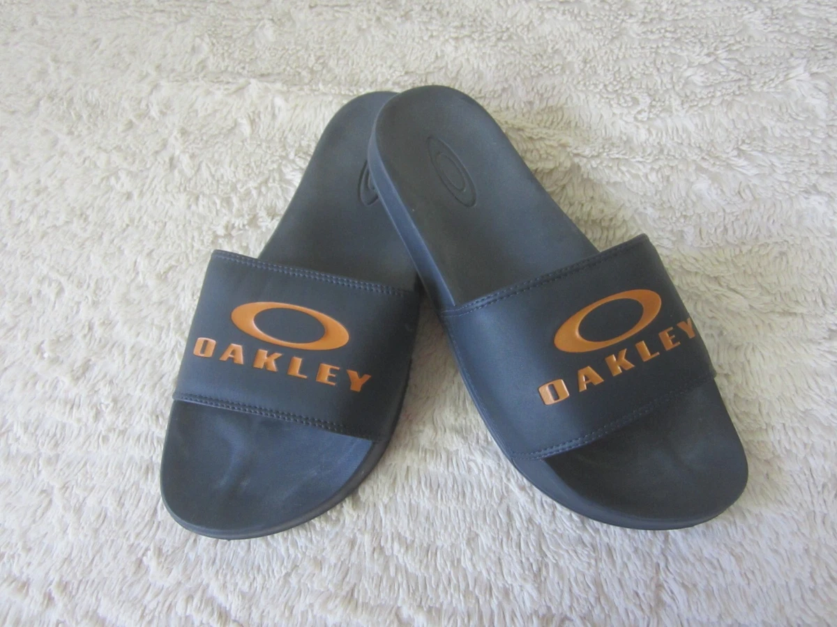 Oakley Sliders