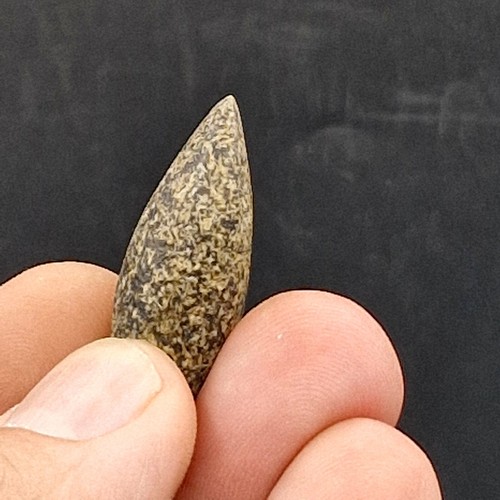 hn427 ANCIENT Stone AXE TOOL - Neolithic - 35 mm LONG - Sahara - in ...