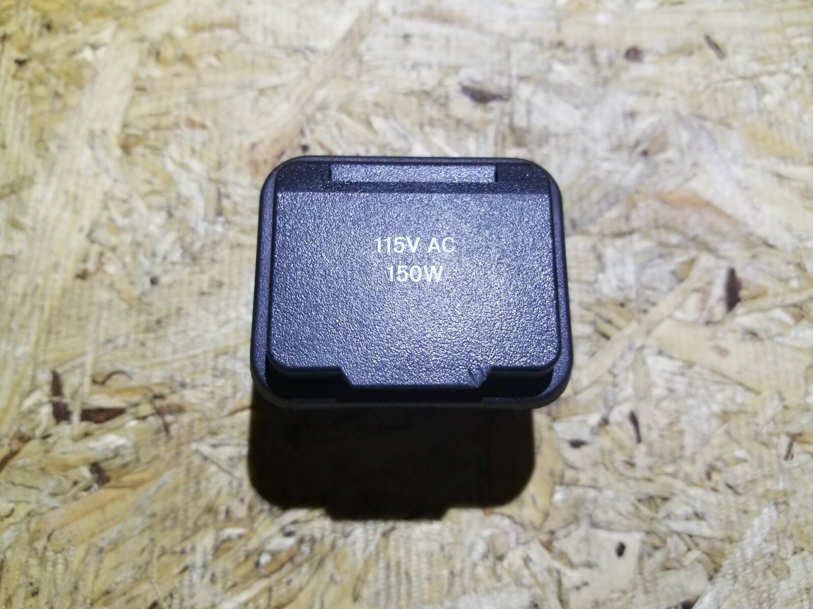 07 08 09 10 Mercedes-Benz R350 POWER OUTLET 115V AC 150W HOUSING SOCKET ...