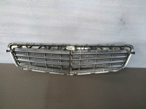 2008-2012 Mercedes Benz C-Class Front Radiator Grille A2048801483 | eBay