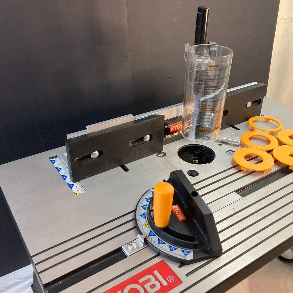 Ryobi RT101 Router Table Complete w R1801M1 Router, Great Condition ...