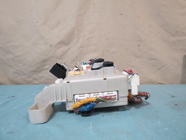 Lexus Gx470 Turn Signal Flasher 81980-35020 2003-2009 OEM for sale ...