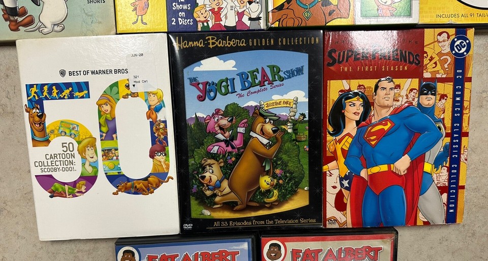 Lot of 9 DVD Classic Cartoons Yogi Bear, Scooby, Superman, Fat Albert ...