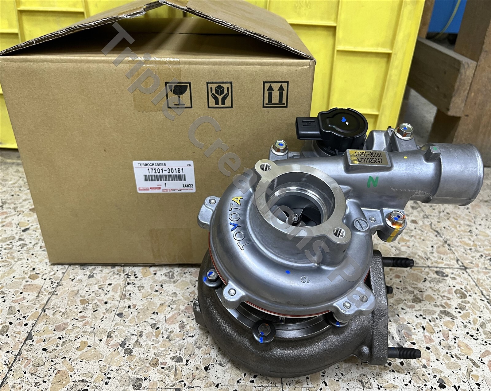 Genuine Toyota 17201-30161 Turbocharger Sub-assy 1720130161 OEM ...