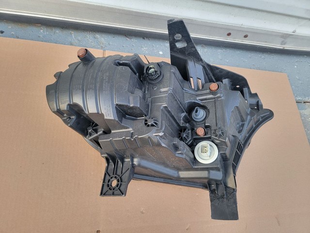 Dodge 68433777AF Front Left Headlight for sale online | eBay