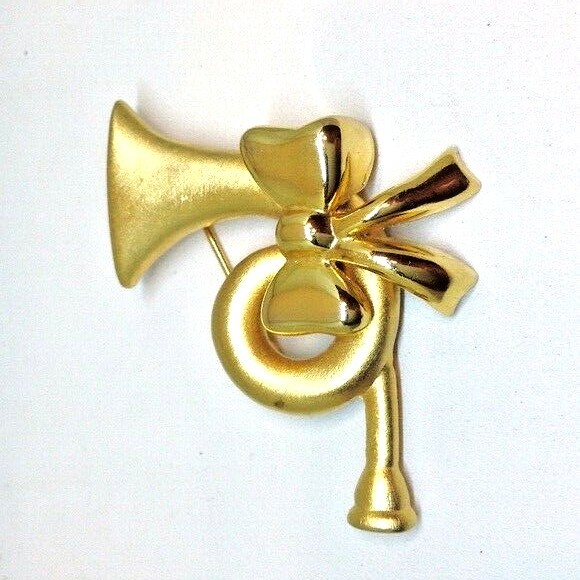 Vintage Bugle & Bow Pin Brooch Polished & Satin Gold Finish 1-3/4" x 1 ...