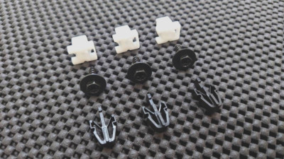 Genuine OEM Toyota AE86 Late Levin GT-APEX, GTV grill clip and screw ...