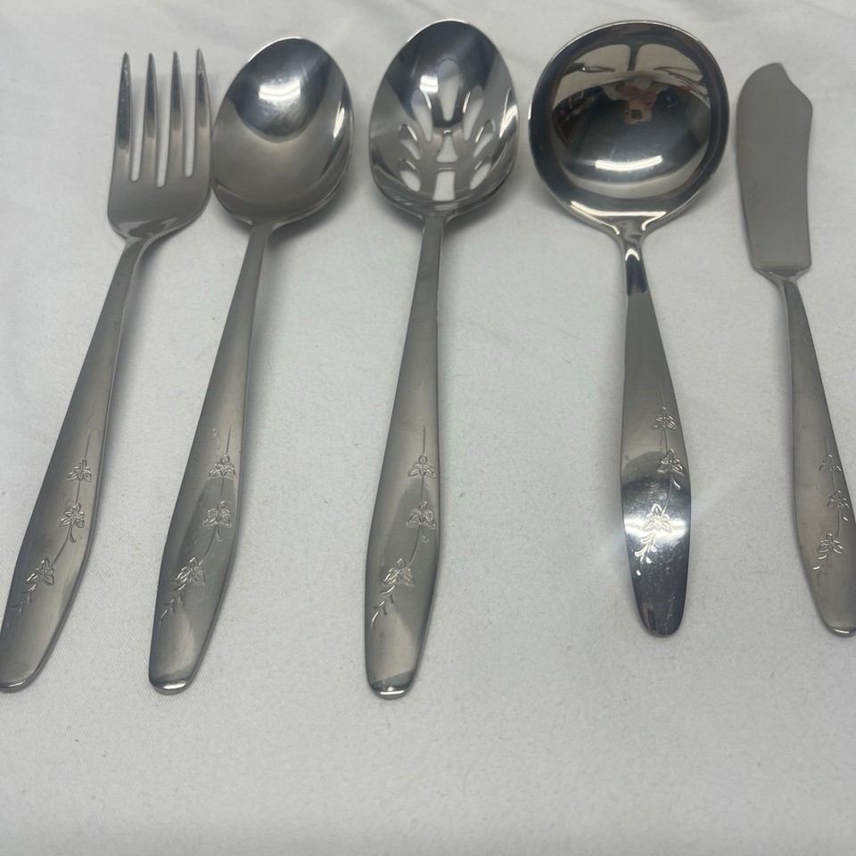 Vintage Wallace Stainless NEW DAY Lot 37 Piece Flatware Silverware Set ...