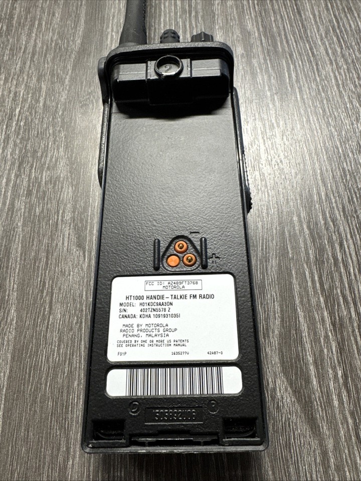 Motorola HT1000 VHF Portable Radio 16 CH 136-174 MHz H01KDC9AA3DN NOS ...