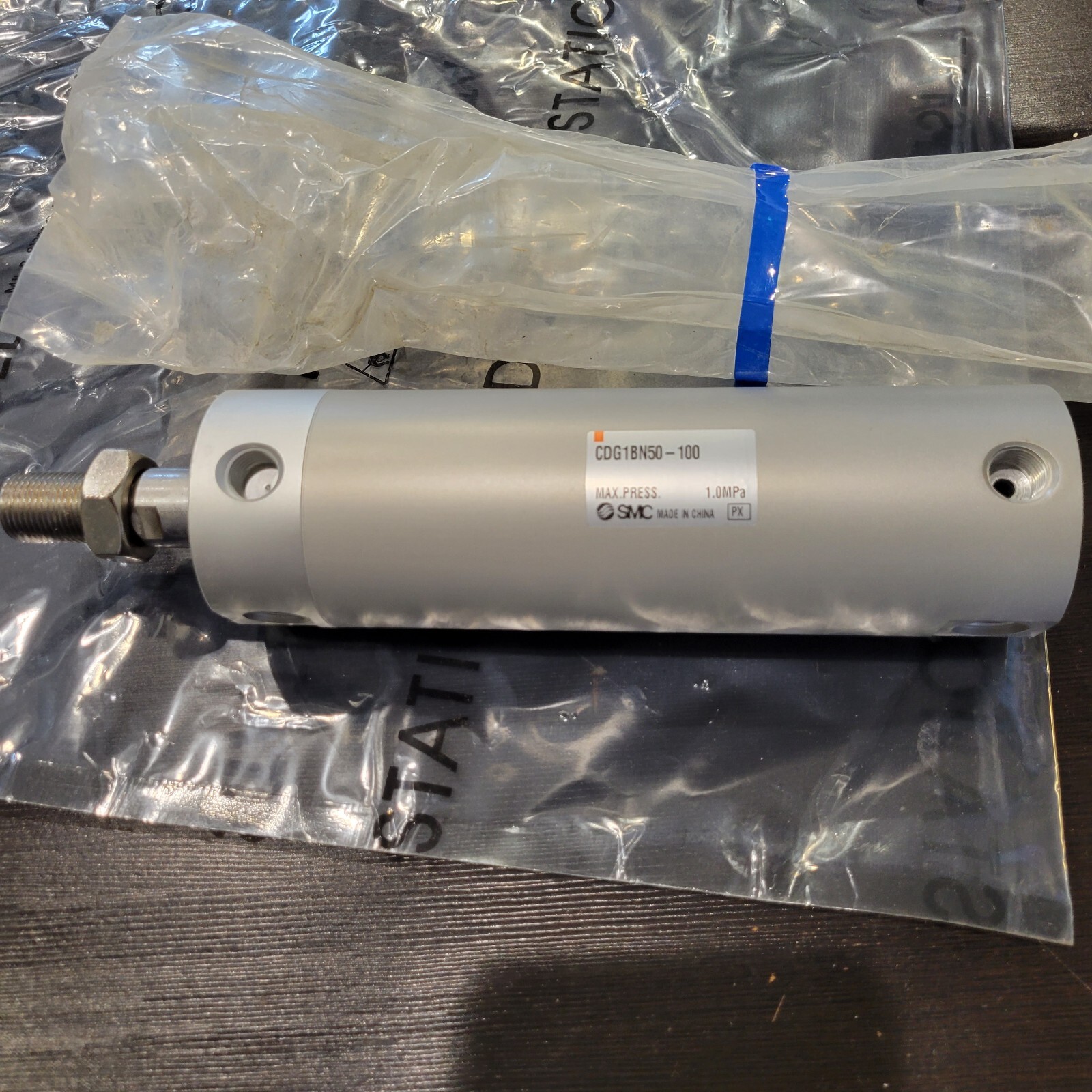 SMC CDG1BN50-100 1.0MPa Pneumatic Cylinder 50mm bore 100mm stroke NEW ...