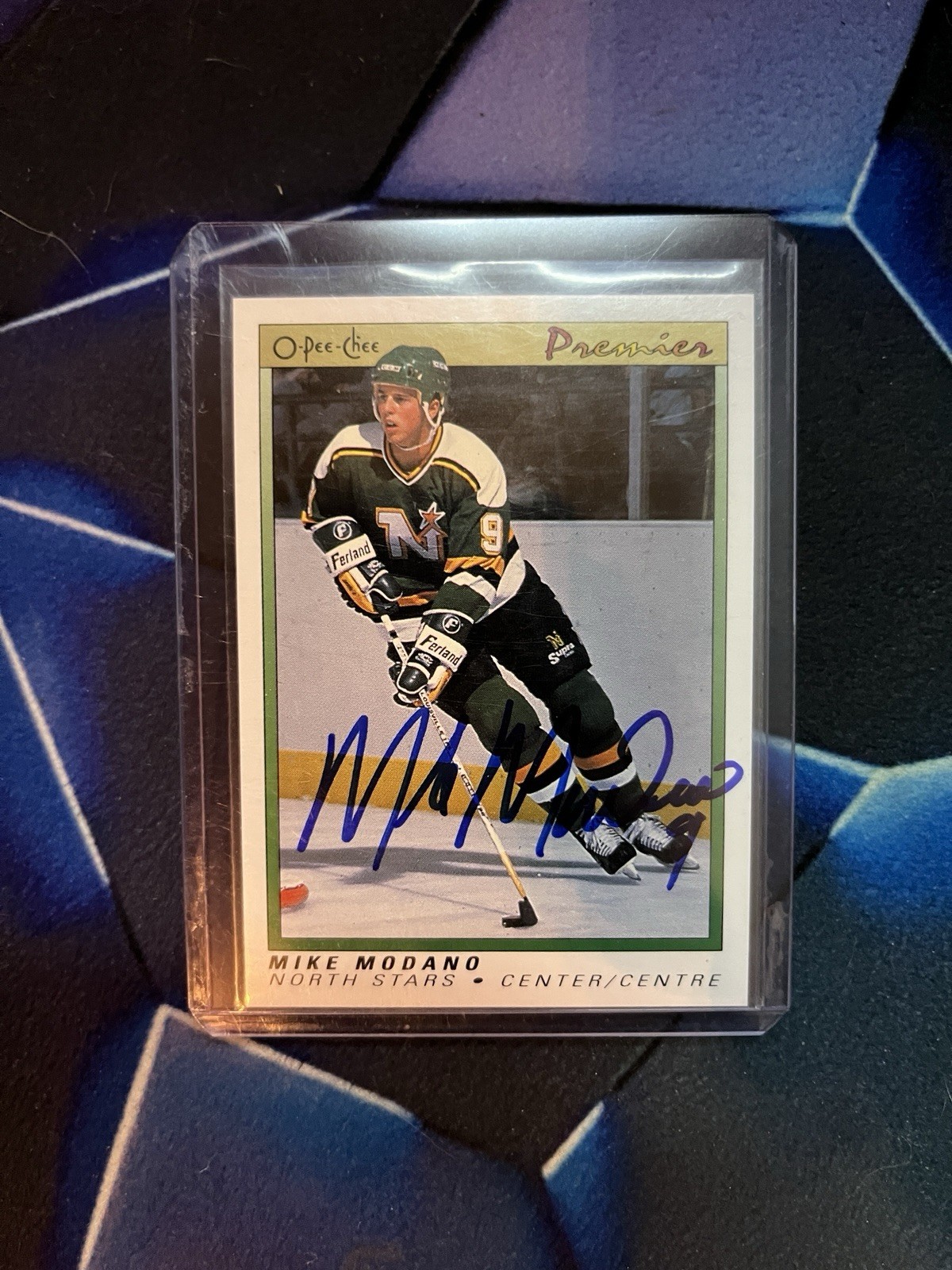 1990-91 OPC Mike Modano Signed Rookie Card RC Auto IP #74 Minnesota ...