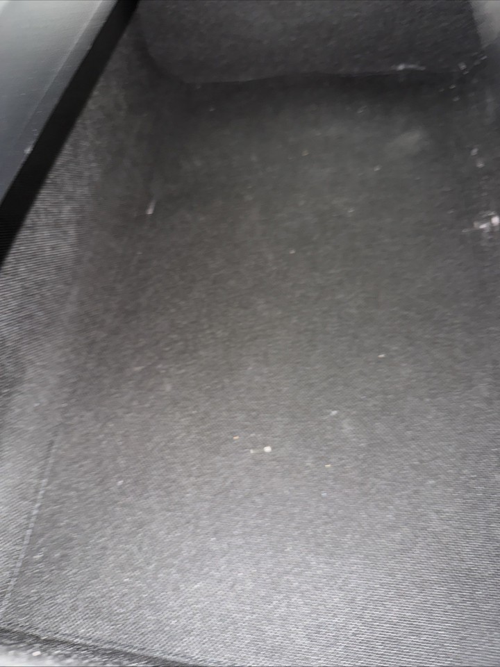 Younique Black Jewelry/Makeup Box With Keys. No Callouts. Great Piece ...