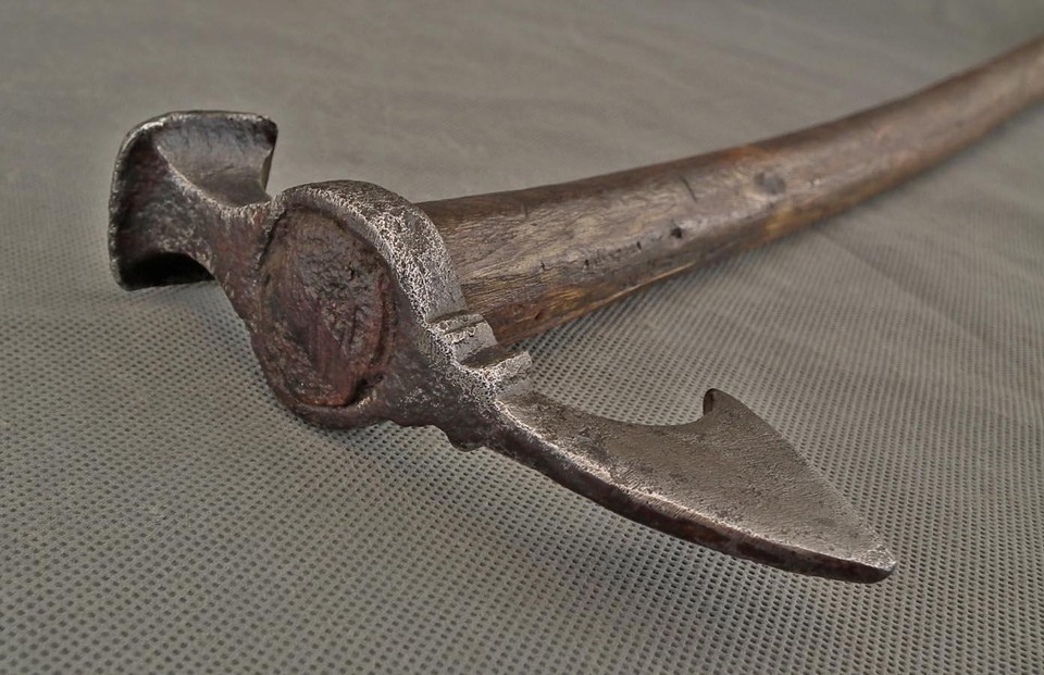 Antique Polish Axe Czekan 17th Century Poland to sword sabre karabela ...