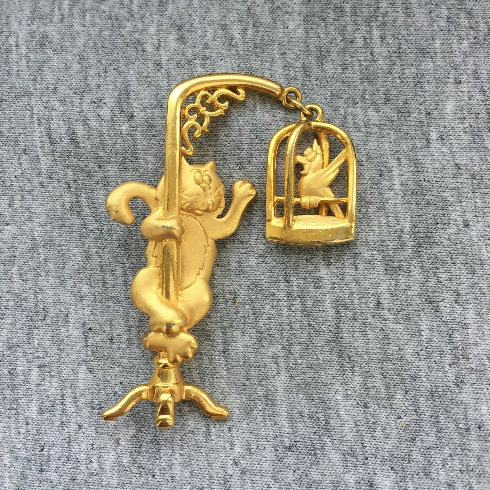 JJ Jonette Cat parrot bird cage pin brooch vintage goldtone animal | eBay