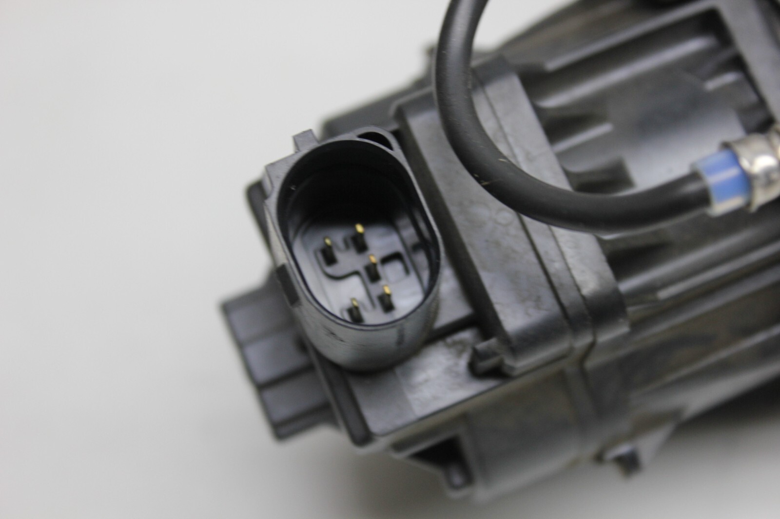 Dodge RAM 1500 Grand Cherokee EcoDiesel 3.0 EGR Cooler Mopar 68239570AC ...