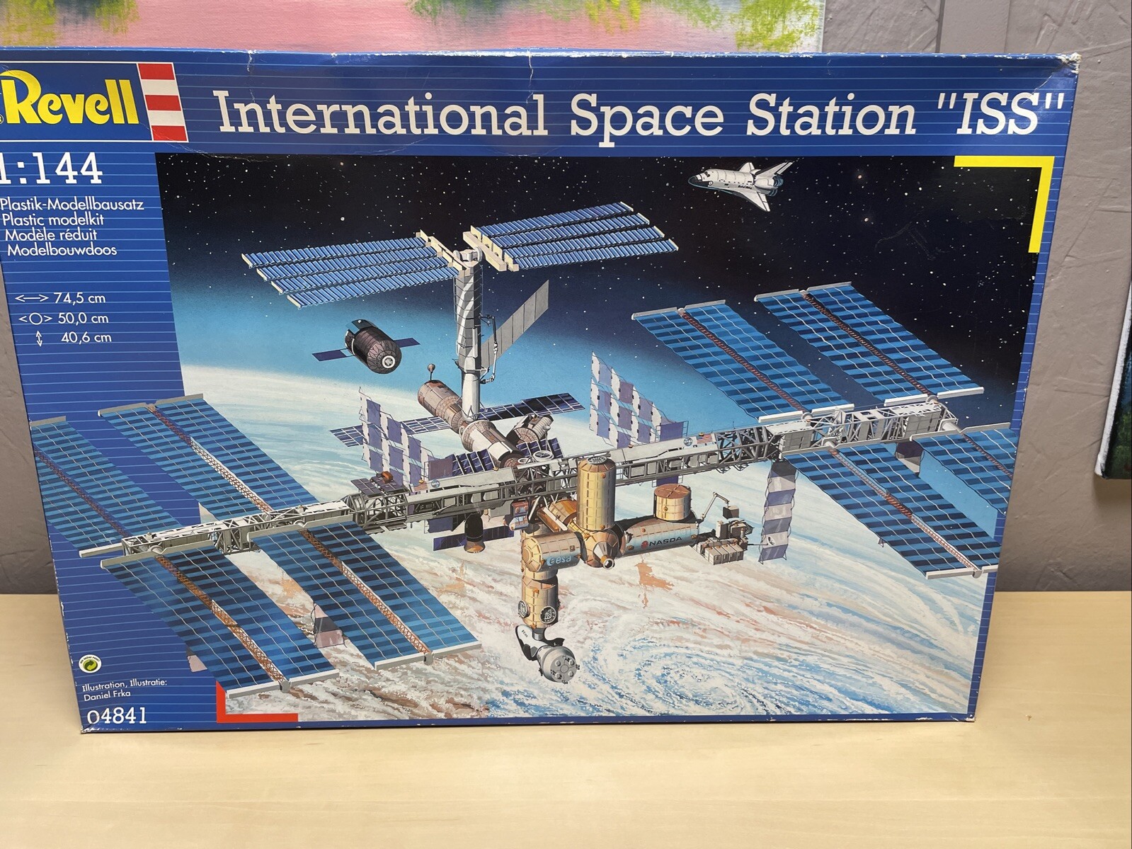 NEW Revell 04841 International Space Station ISS 1/144 Scale Model Kit ...
