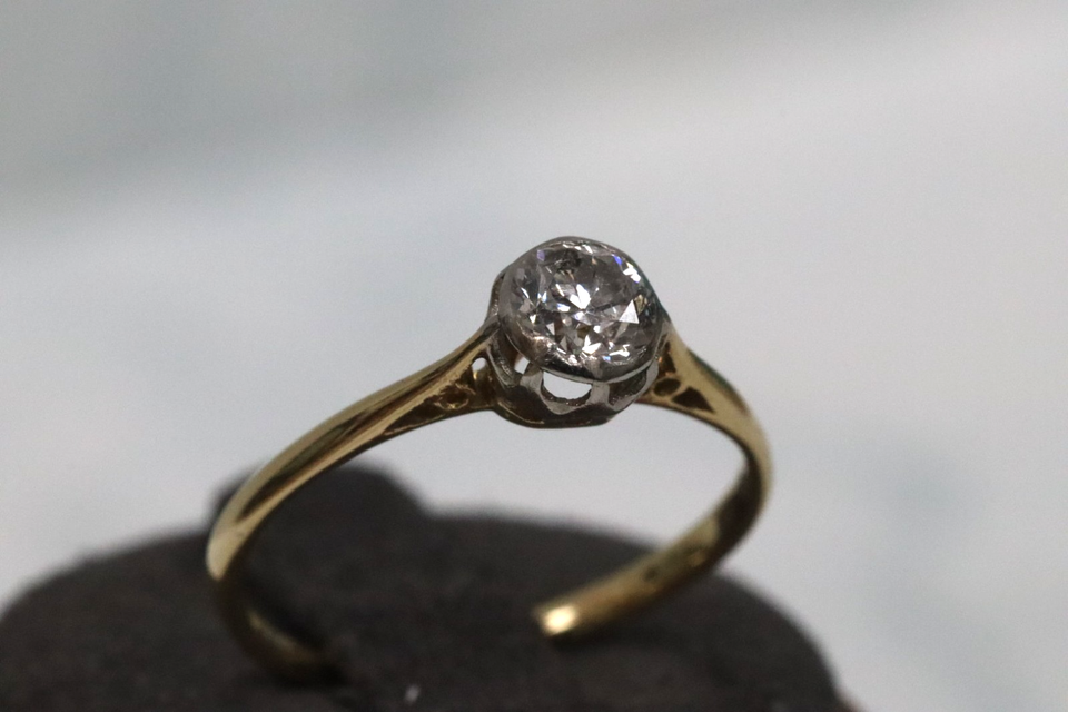 18ct Yellow Gold Diamond Solitaire Ring - Size P½ - UK Hallmark | eBay UK