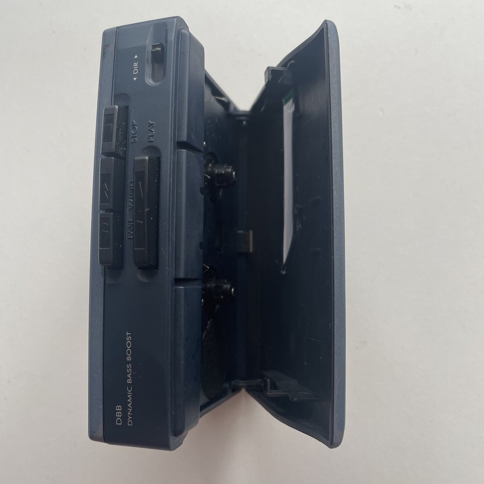 PHILIPS AQ 6404 Vintage Portable Cassette Player. BOXED. 90s Walkman ...