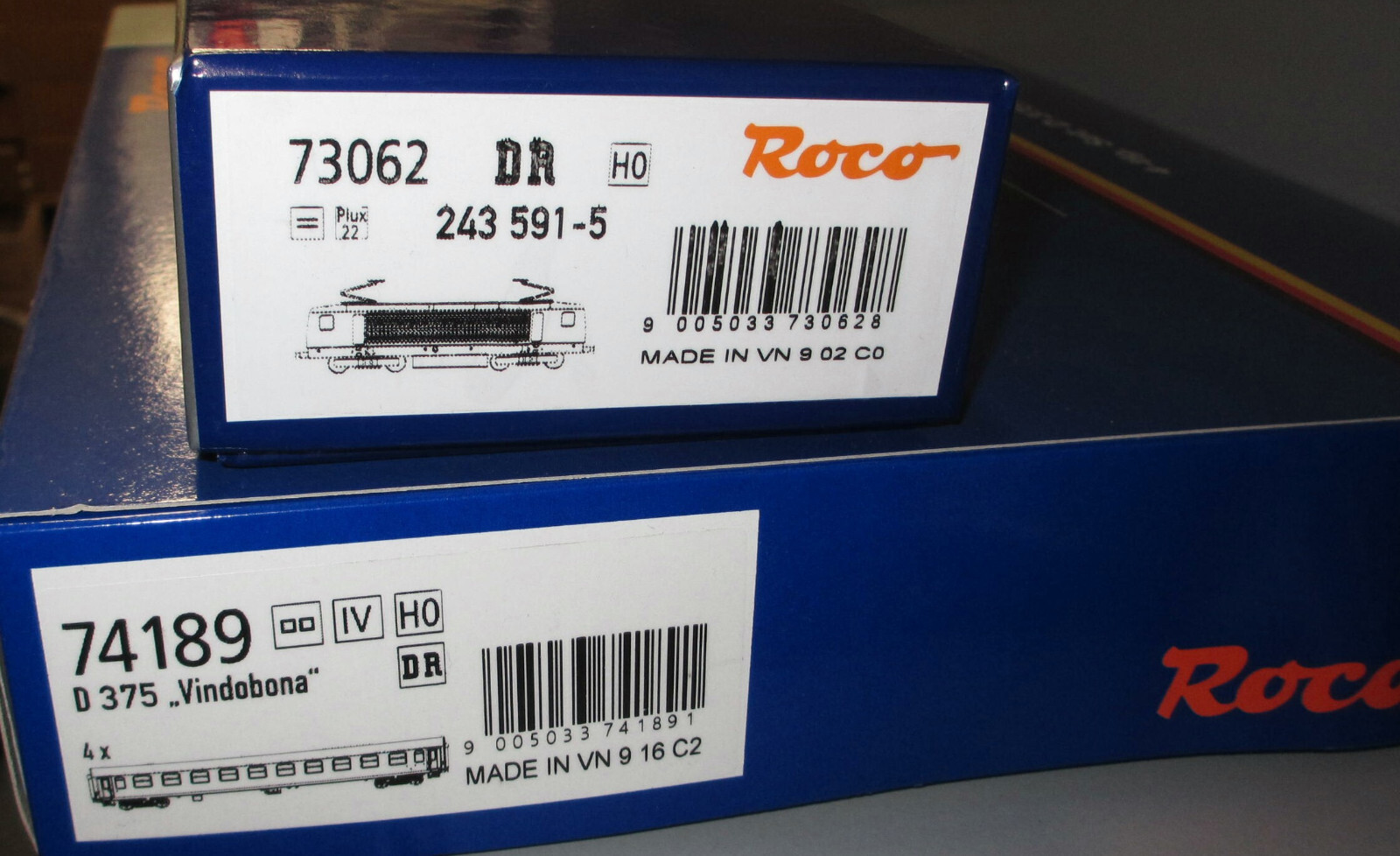 Roco H0 74189 73062 DR E-Lok BR 243 , Reisezugwagen „Vindobona“ Epoche ...