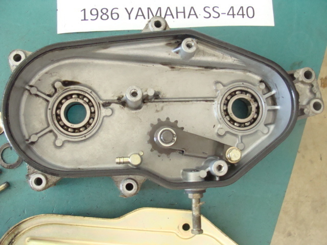 86 85 84 83 1986 80R YAMAHA SS440 OEM 440SS CHAINCASE GEARBOX HOUSING ...