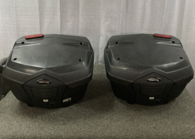 NEW GENUINE VICTORY TRIUMPH T2350689 PANNIER KIT, 2 BOXES LOCKS SOLD ...