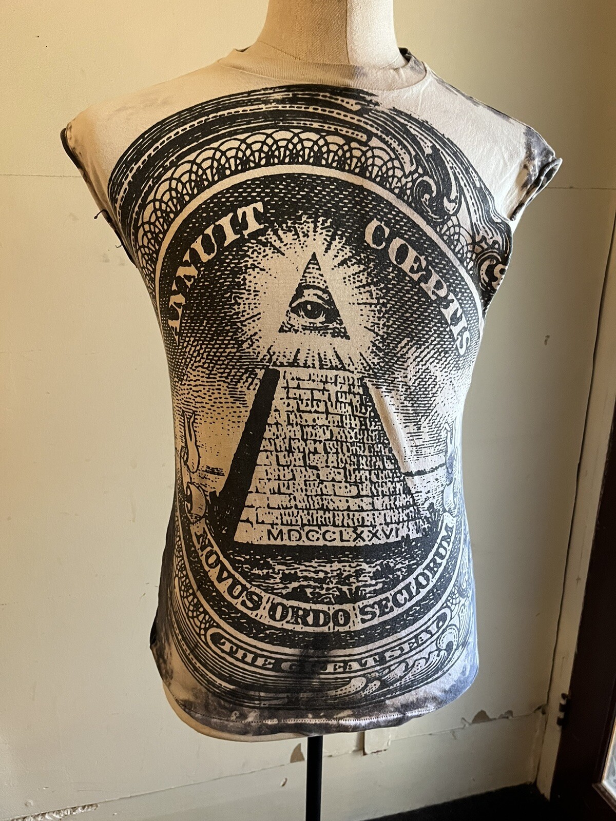 Illuminati Stones Mosquito Head Fifth Column Shirt 80… - Gem