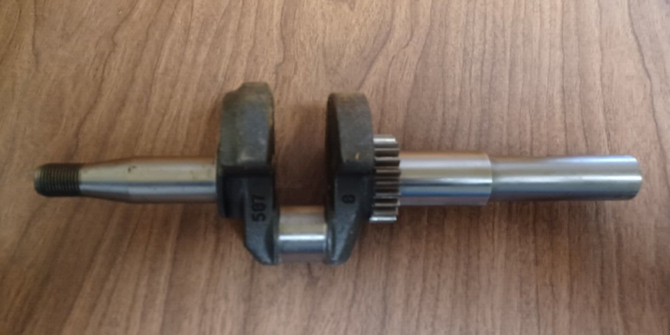 Briggs & Stratton Crankshaft 498565, 797018 | eBay