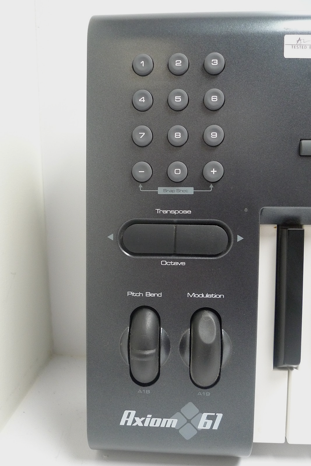 M-Audio Axiom 61 MIDI Controller Keyboard w/ Adapter | Local Pick-Up ...