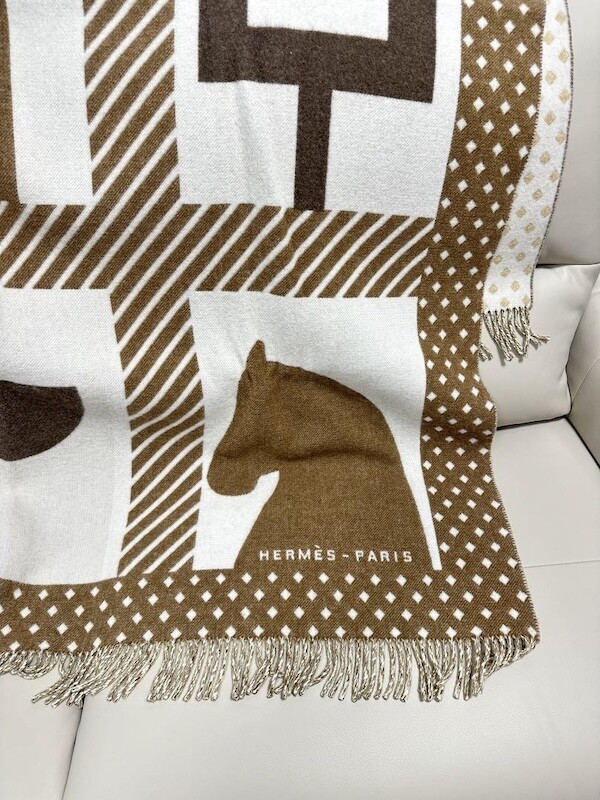 Hermes Avalon Throw Blanket Plaid Camel Cashmere Wool Sofa Bed Rug Auth ...