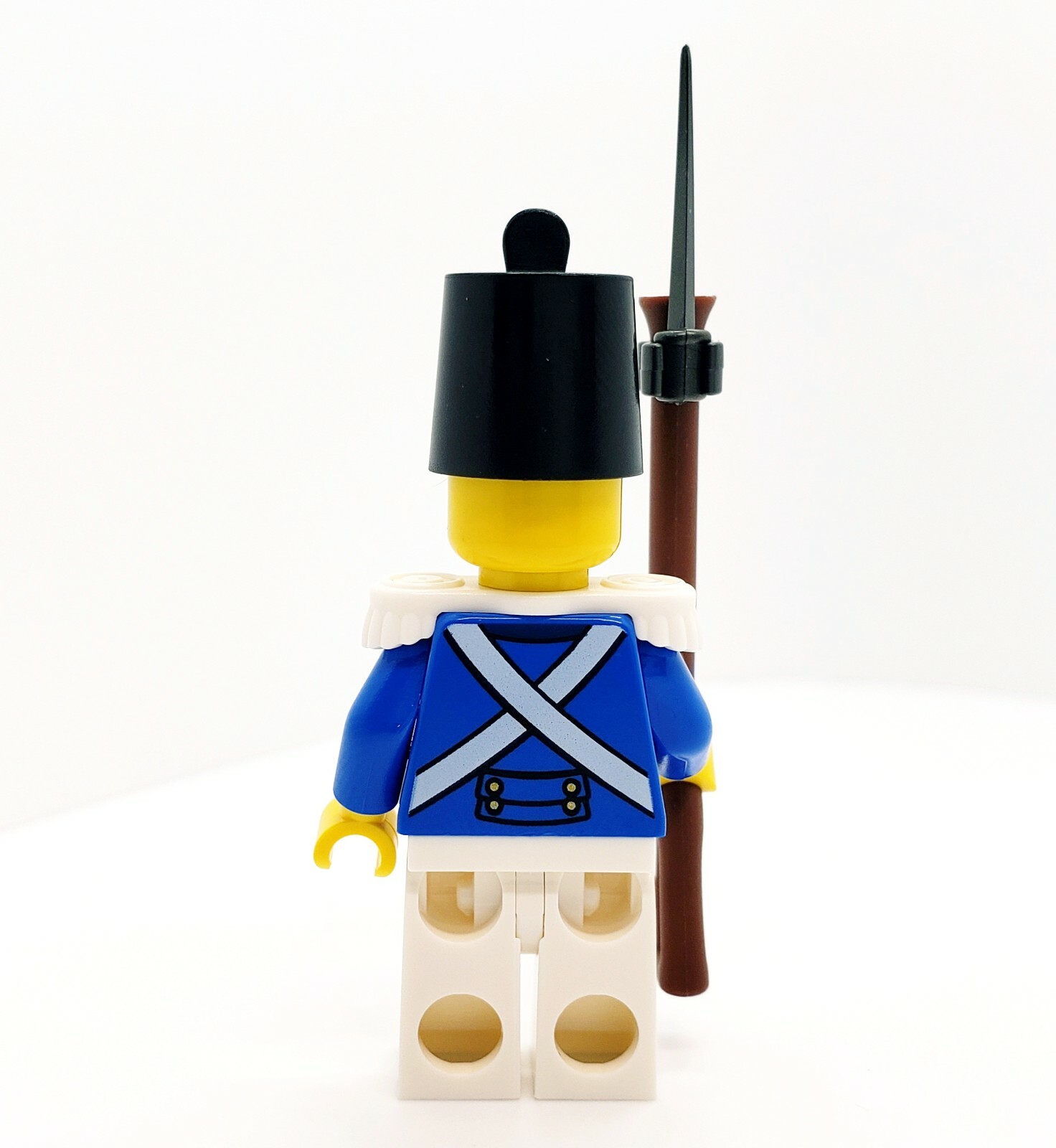 Lego PIRATE Imperial Guard BLUECOAT Soldier MINIFIG Musket + Bayonet ...