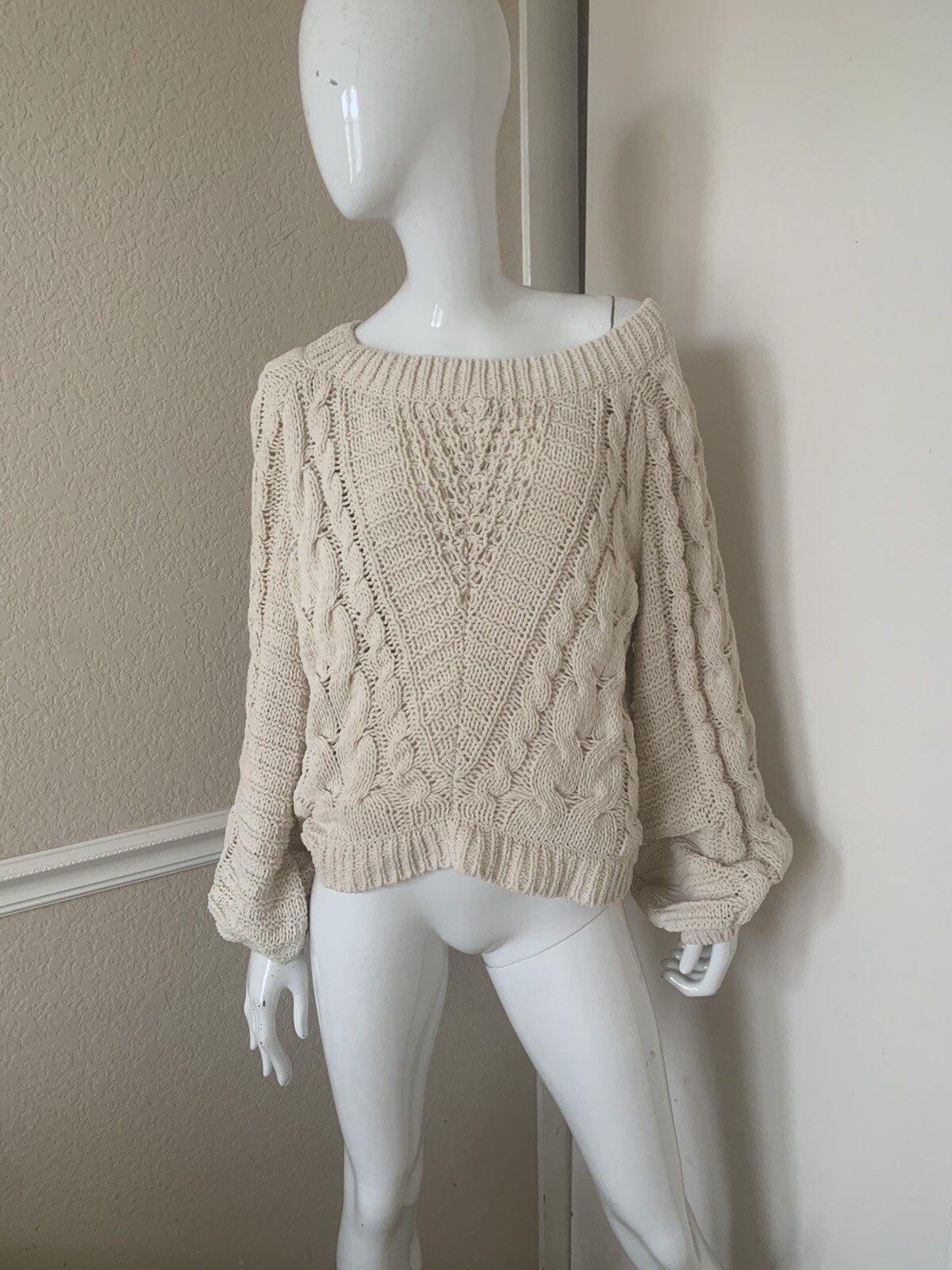 EXPRESS Cream Chunky Cable Knit Wide Shoulder Slouchy… - Gem