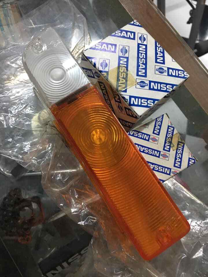 Datsun 1200 KB110 B110 SUNNY B210 120y Front turn signal light lamp RH ...