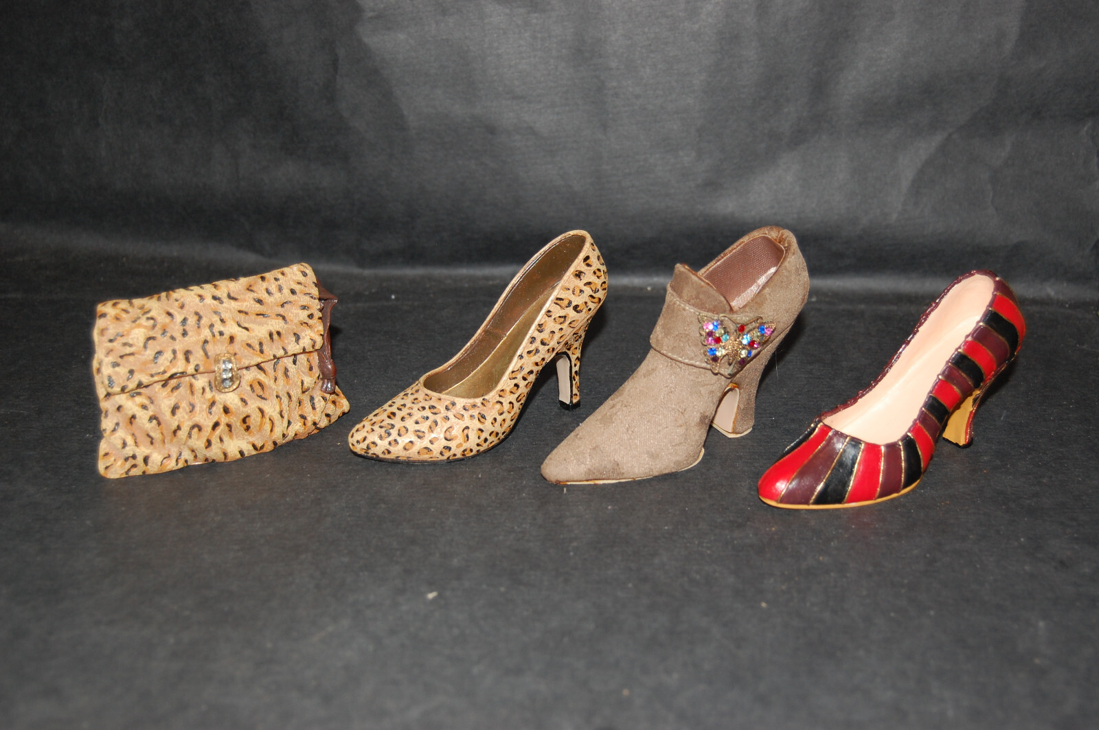 If The Show Fits Nostalgia Shoes And Hand Bag 4 Piece VD211 VD112L | eBay