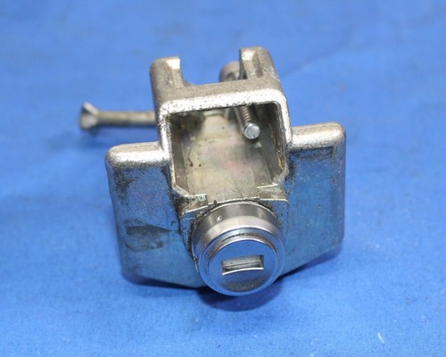 Left Front Driver Side Door Handle Key Lock Hole Keyhole OEM Mini R56 ...