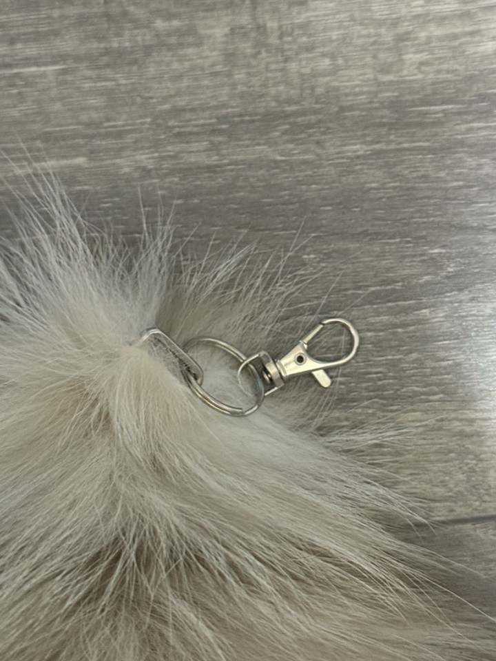 Gorgeous Amber Fox Tail, Huge Fluffy 20 Inch Fox Tail With A Keychain ...
