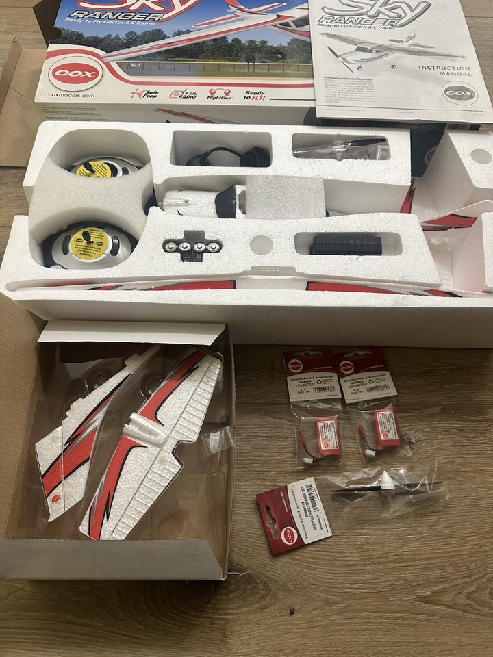 Cox Sky Ranger RTF Electric R C Airplane with 2.4 GHz Radio C Omplete ...