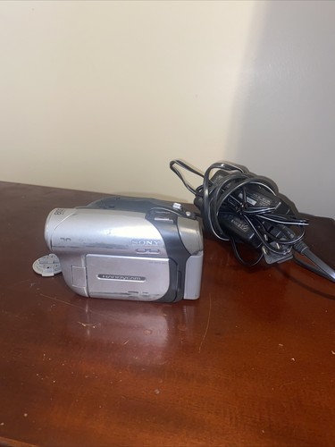 Sony HandyCam DCR-DVD92 Mini DVD Camcorder Nightshot 20x Optical Zoom ...