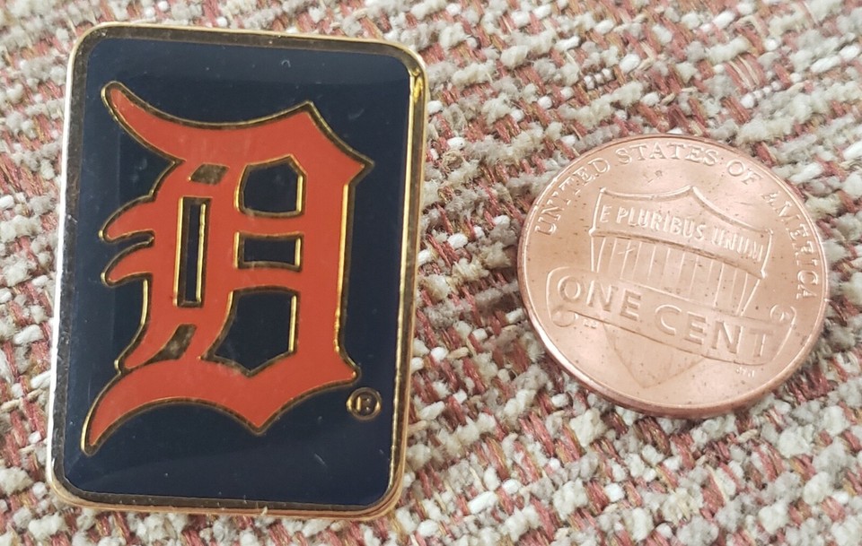 DETROIT TIGERS BLUE RECTANGLE w/ORANGE "D" Lapel Pin | eBay