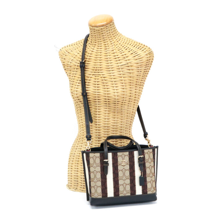 Coach COACH Molly Tote 25 Signature Jacquard With Str… - Gem