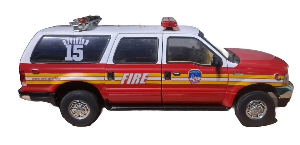 1:18 Ford Excursion 911 WTC FDNY FIRE DEPT. 1 OF 1 | eBay