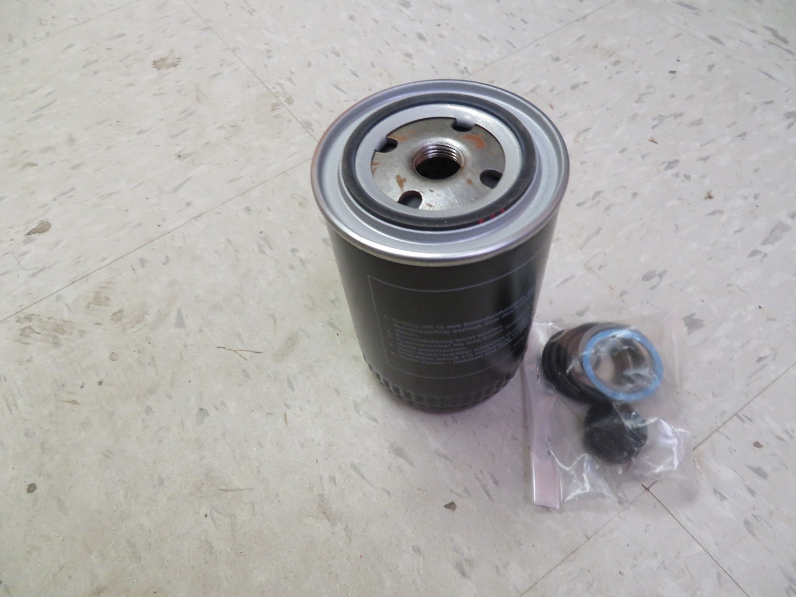 Mann Oil Filter Black W940/15 W94015 With O'Ring New | eBay