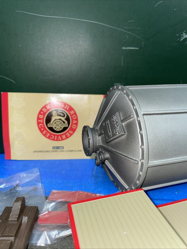 Corgi CC11605 - Leyland (LAD) Comet Low Loader & Load Truck 1:50 ...