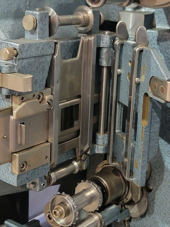 Cinemeccanica V5 35mm Projector, Xenon. Dolby Digital Stereo Automation ...